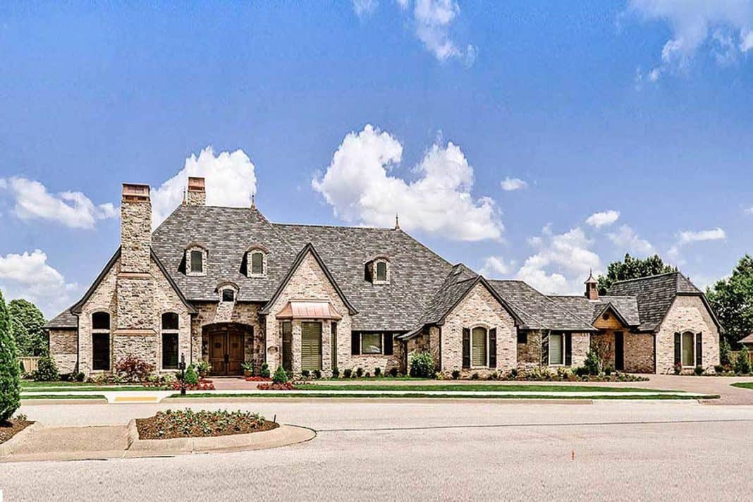 39 Types of Architectural Styles for the Home (with Pictures) - Lushome ...